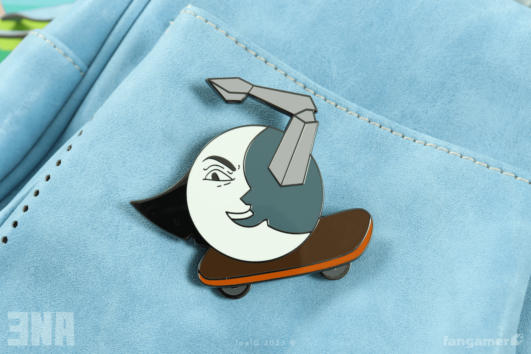 ENA - Skateboarding Moony Pin - Fangamer Europe
